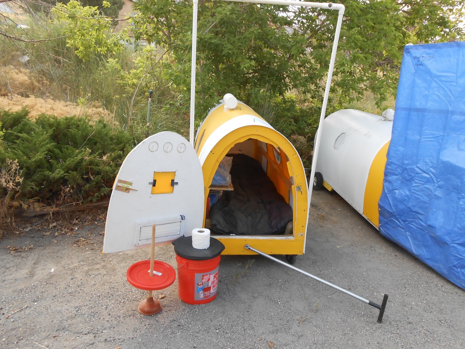 Build a Dignity Roller Pod for the Homeless: Pictures of the Pods